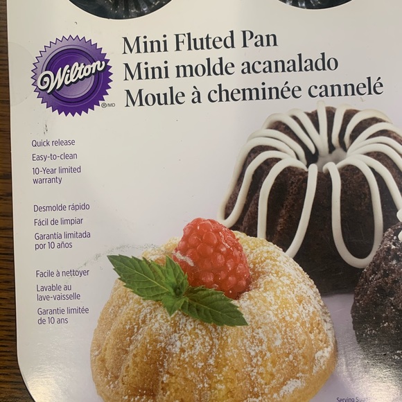 Wilton | Kitchen | New Wilton Mini Fluted Pan W 2 Cavities | Poshmark